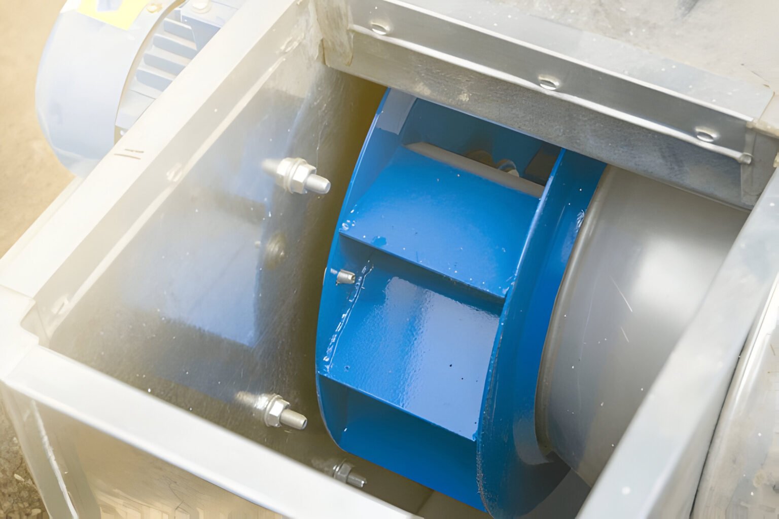 Axial Fan Vs Radial Fan: What Is the Difference | SNTOOM