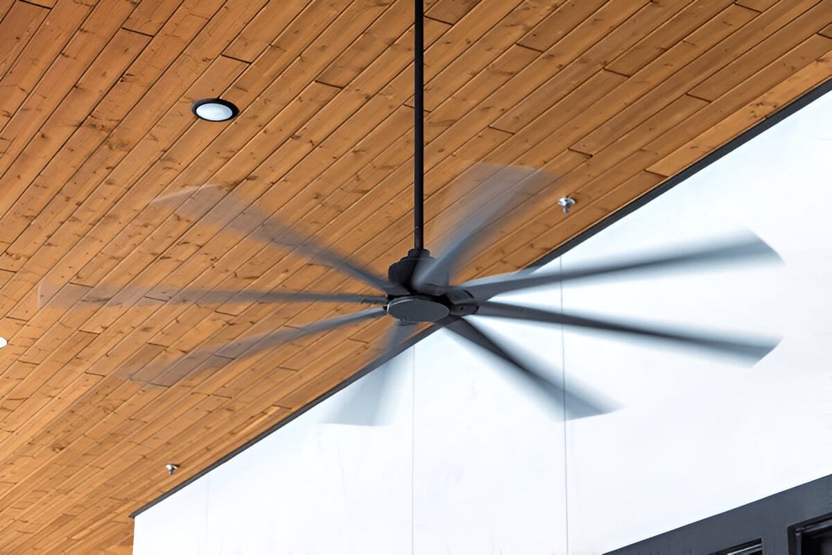 What Is the Difference Between High-Speed Fans and Low-Speed Fans | SNTOOM
